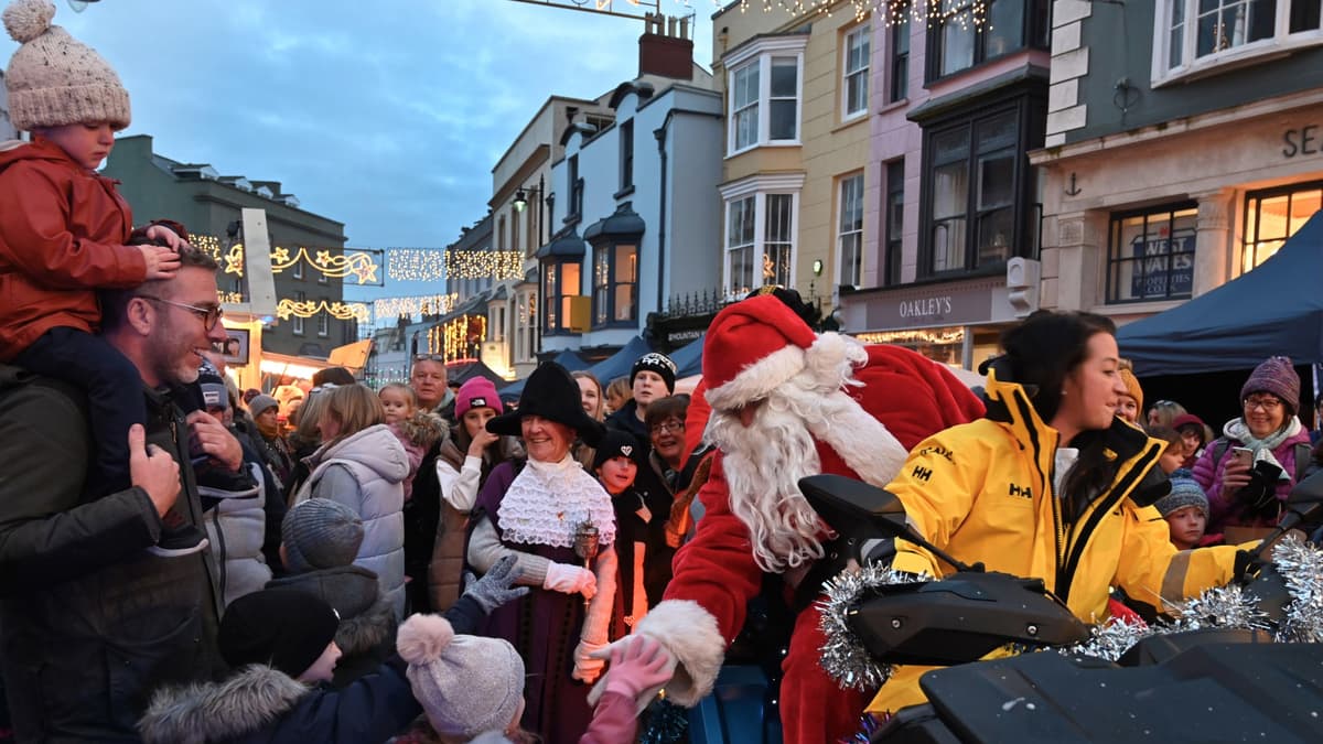 Father Christmas to take a tour of Tenby this weekend in the lead up to ...