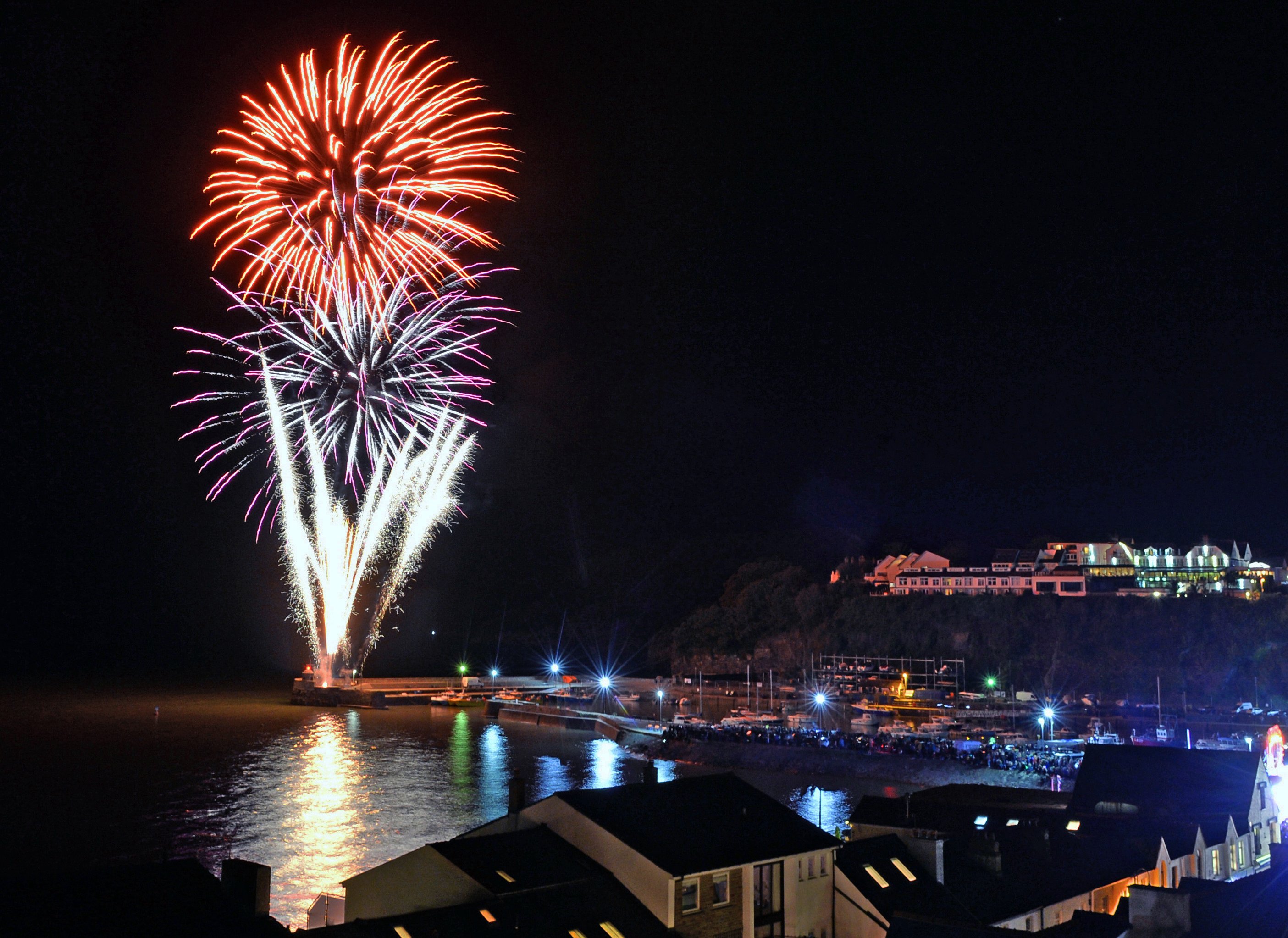 Tenby and Saundersfoot ready for New Year celebrations | tenby-today.co.uk