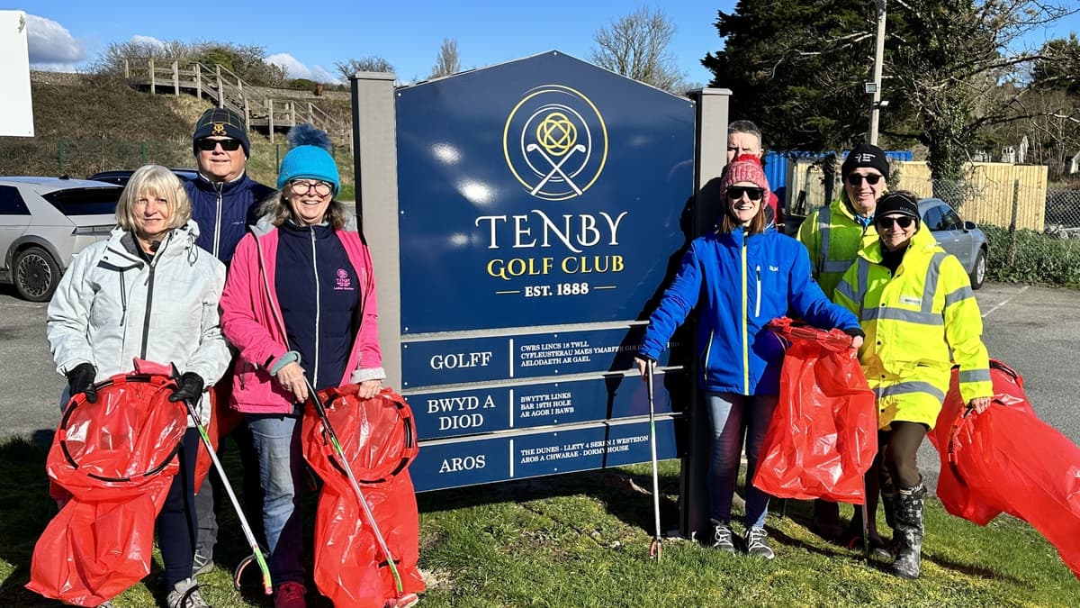 Tenby Golf Club members and staff lead litter pick | tenby-today.co.uk