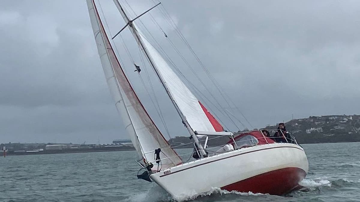 Nina finishes fourth in two races at Laser Qualifiers | tenby-today.co.uk