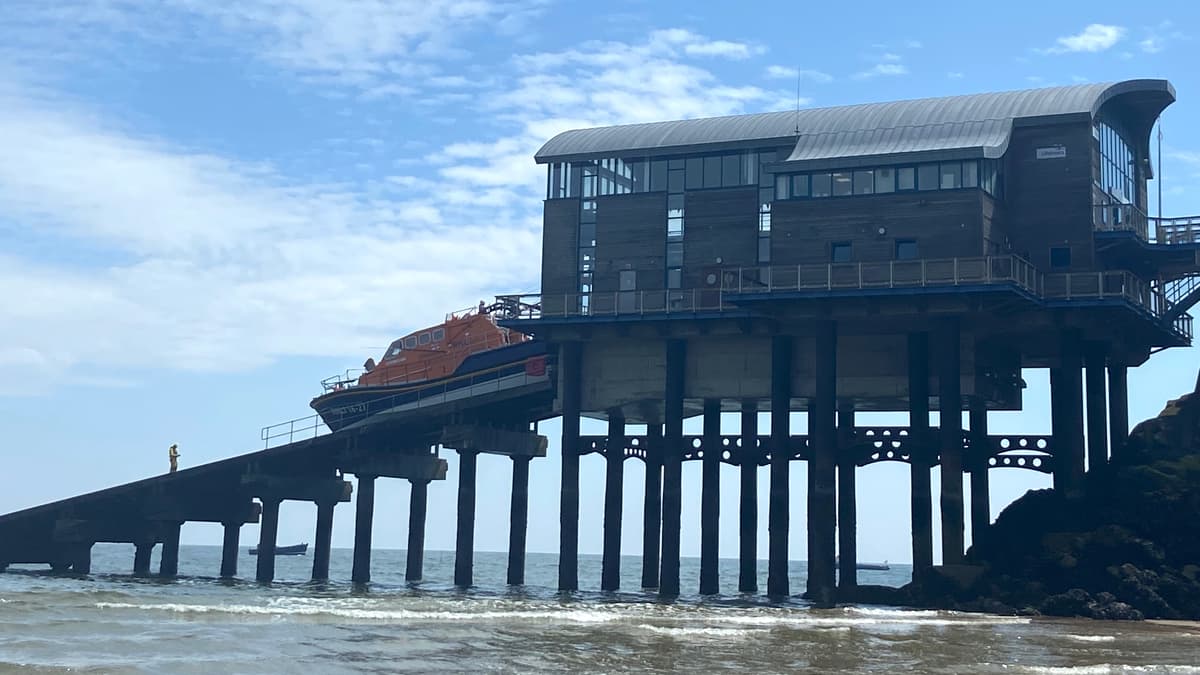 Tenby RNLI lifeboat crew combine with Mumbles members for Coxswain ...
