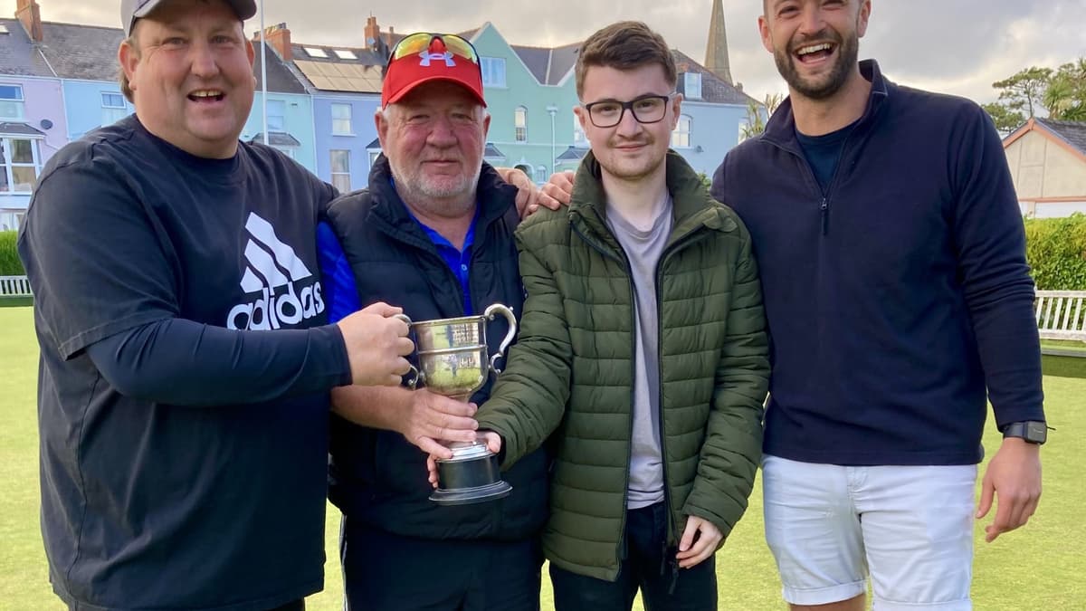 Bowlers play for the James Criddle Cup | tenby-today.co.uk
