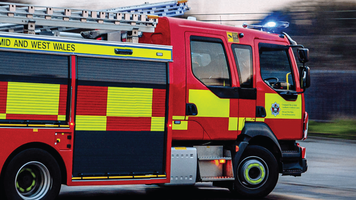 Pembroke Dock firefighters tackle vehicle fire at Pembroke | tenby ...