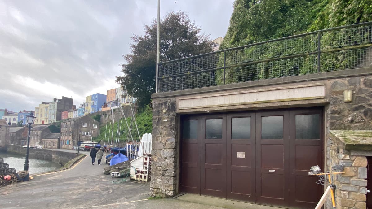 Tenby councillors turned off by takeaway plans for former RNLI lifeboat hut | tenby-today.co.uk