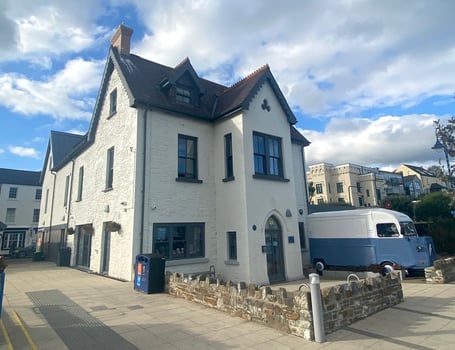 Cheesecake Guy store plan forSaundersfoot withdrawn | tenby-today.co.uk