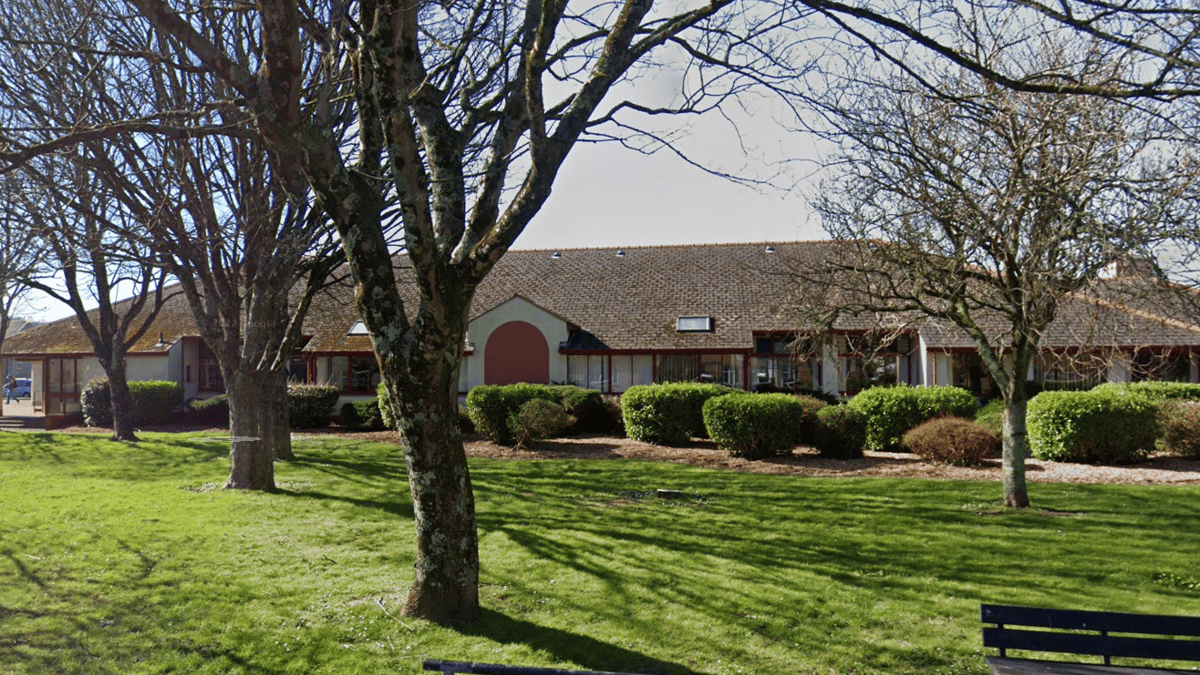 Consultation launched on changes to Pembrokeshire libraries | tenby ...