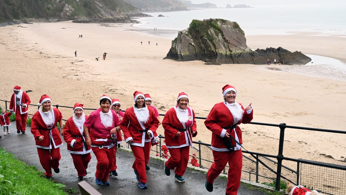 Tenby Christmas Lights switch-on | tenby-today.co.uk