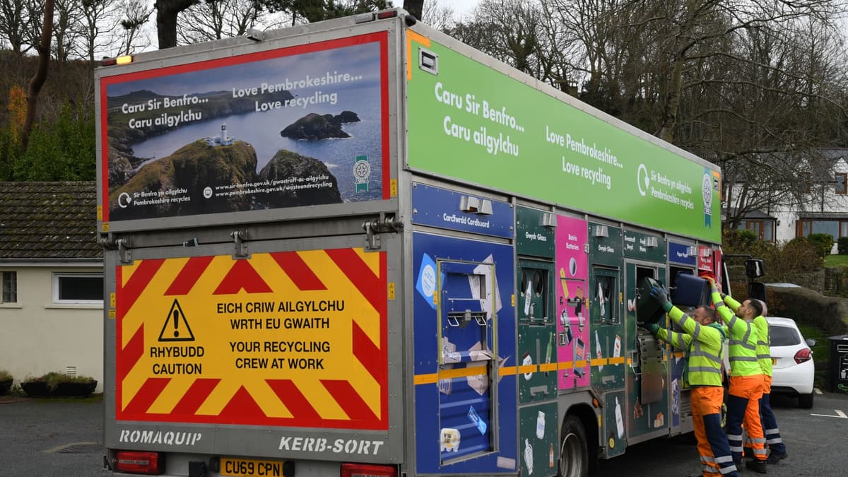 Delayed refuse collections: Councillor stresses need for clear ...