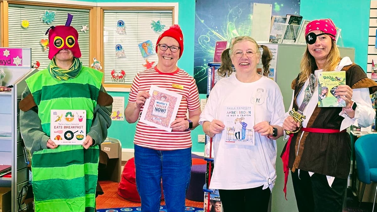 Saundersfoot Library celebrates World Book Day | tenby-today.co.uk