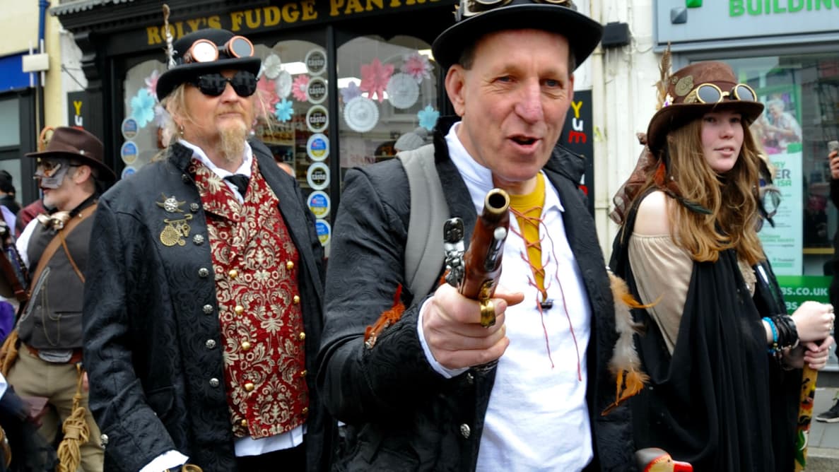 Tenby Steampunk Festival wakes up the town after winter | tenby-today.co.uk