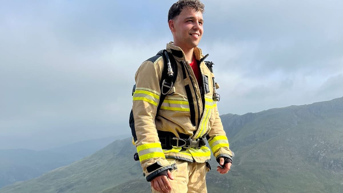 Firefighter Josh Herman completes Welsh Three Peaks in full gear for ...