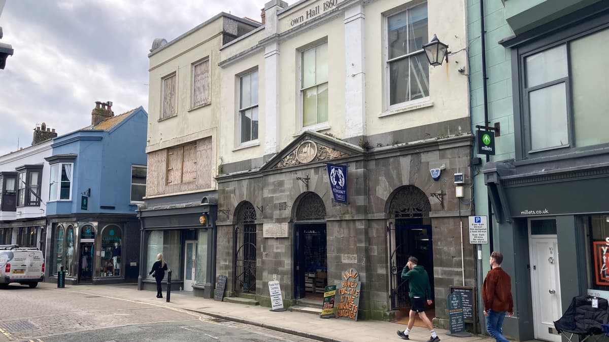 Councillors called upon to preserve Tenby market hall's historic ...