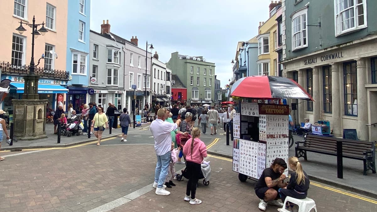 Preparations underway for Tenby pedestrianisation scheme | tenby-today ...