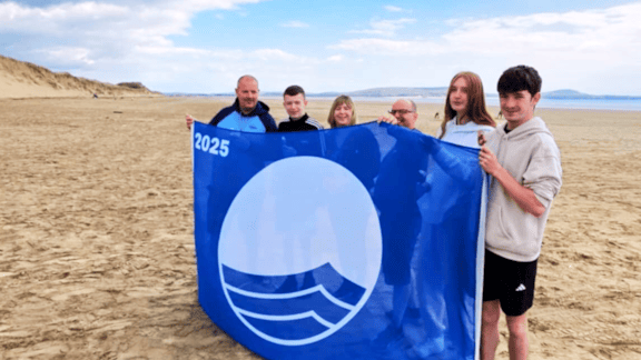Carmarthenshire beach retains prestigious Blue Flag status for another ...