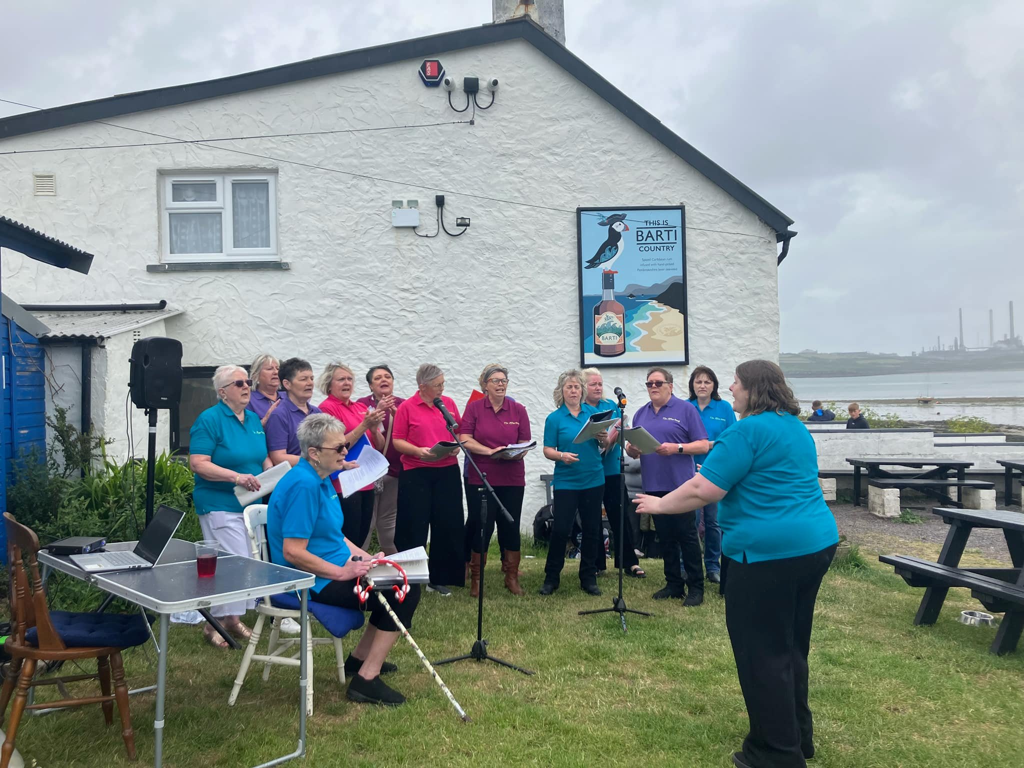 Paul Sartori and The Old Point House, Angle raise £1,400 for charity ...