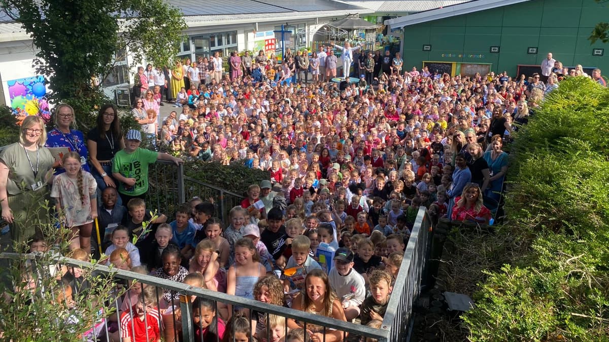 Pembroke Dock Community School praised in Estyn report | tenby-today.co.uk