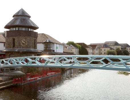 Haverfordwest's new 'Instagrammable' bridge installed as part of ...
