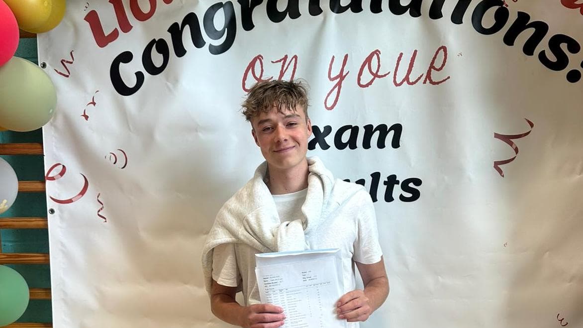 Ysgol Harri Tudur congratulates Year 11 on GCSE success | tenby-today.co.uk