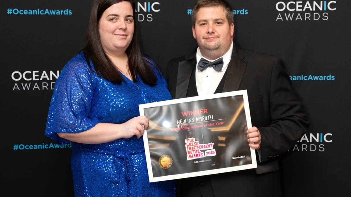 Amroth's New Inn wins 'Retail Champions' award | tenby-today.co.uk