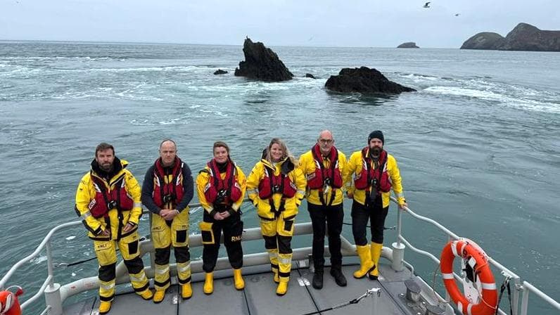 St Davids lifeboat crew remember 'Gem' tragedy before rescue | tenby ...