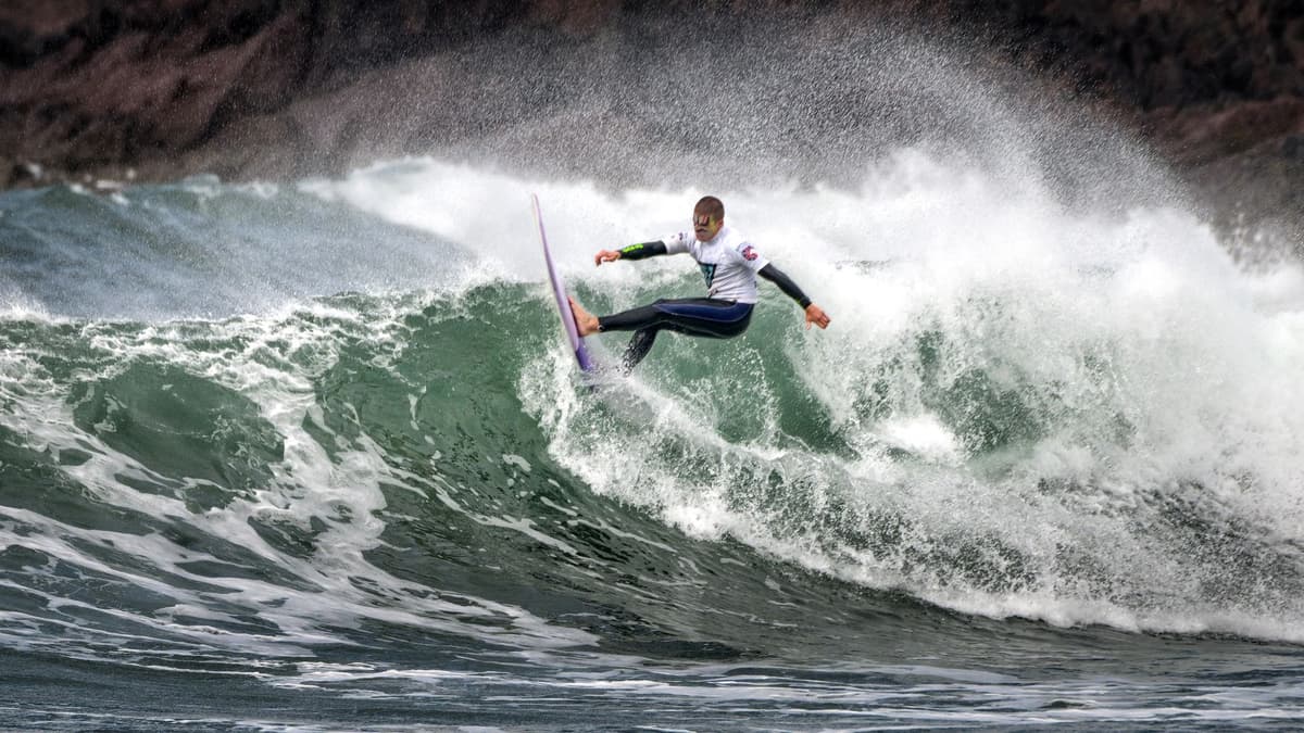 Inclusive tag team surf competition returns to Manorbier bay | tenby ...