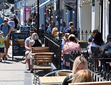 Saundersfoot's independent businesses 'vital' to local economy | tenby ...