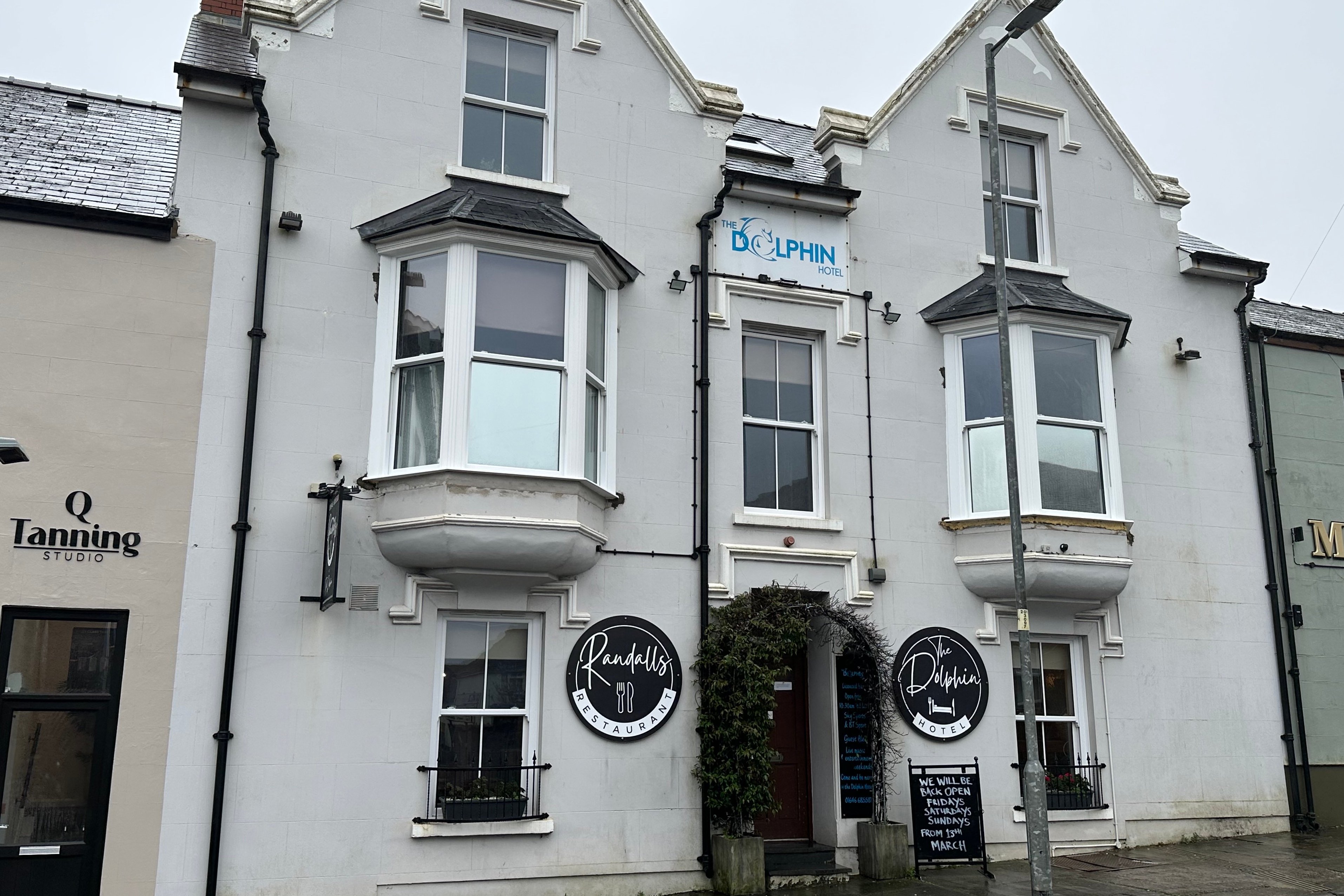Pembroke Dock will see Randalls Restaurant reopen after closure | tenby ...