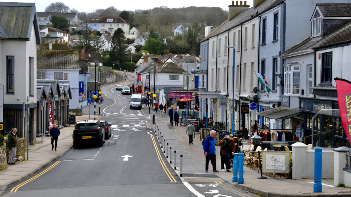 Saundersfoot's 'Active Travel' scheme completed ahead of Easter | tenby ...