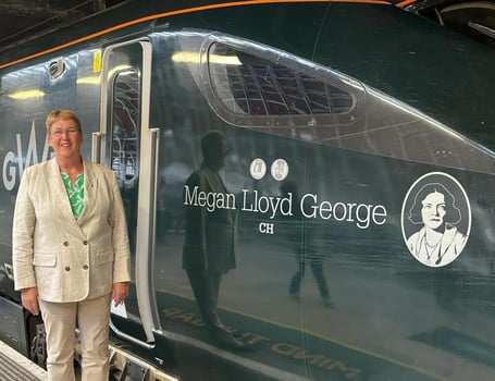Carmarthenshire MP calls for full devolution of rail to Wales | tenby ...